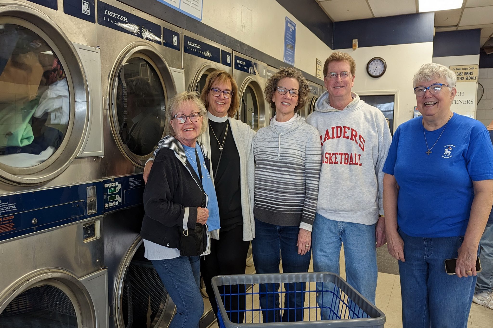 Laundry-Love – The Church of the Redeemer